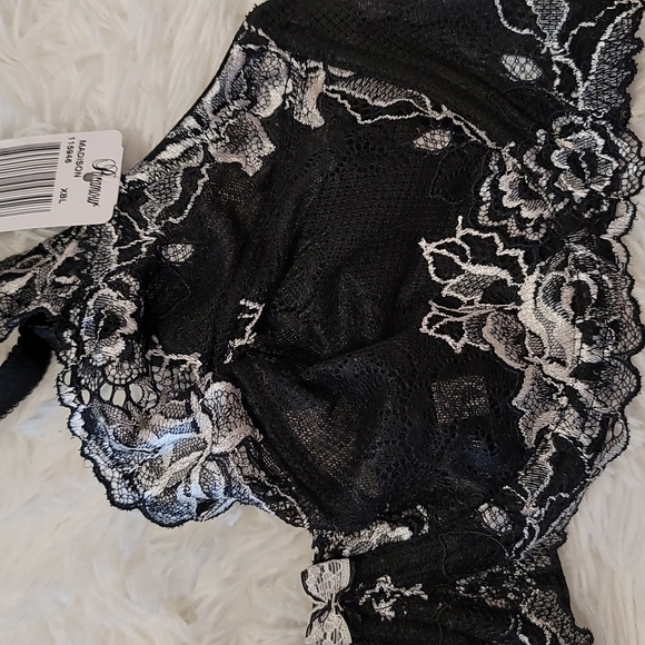 Paramour | Intimates & Sleepwear | Paramour Unlined Lace Bra | Poshmark
